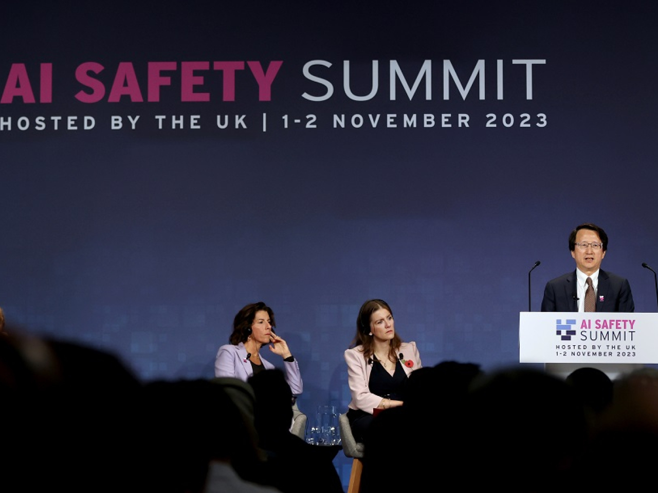 第一屆人工智能國際峰會在英國舉行 代表同意簽署聲明確保發展與應用安全-中华时报
